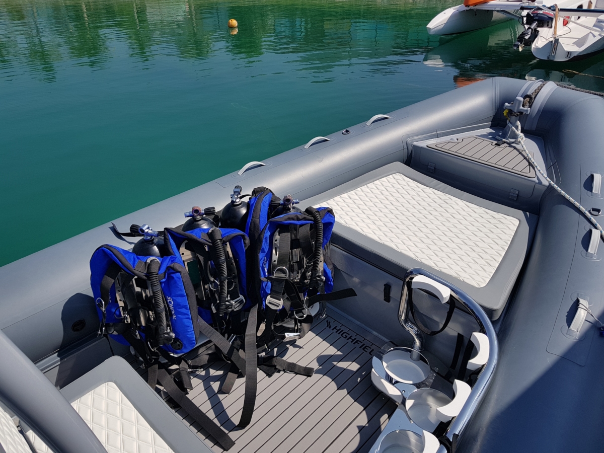 customized-dive-tank-track-storage-highfield-860 - Corsair Marine Blog